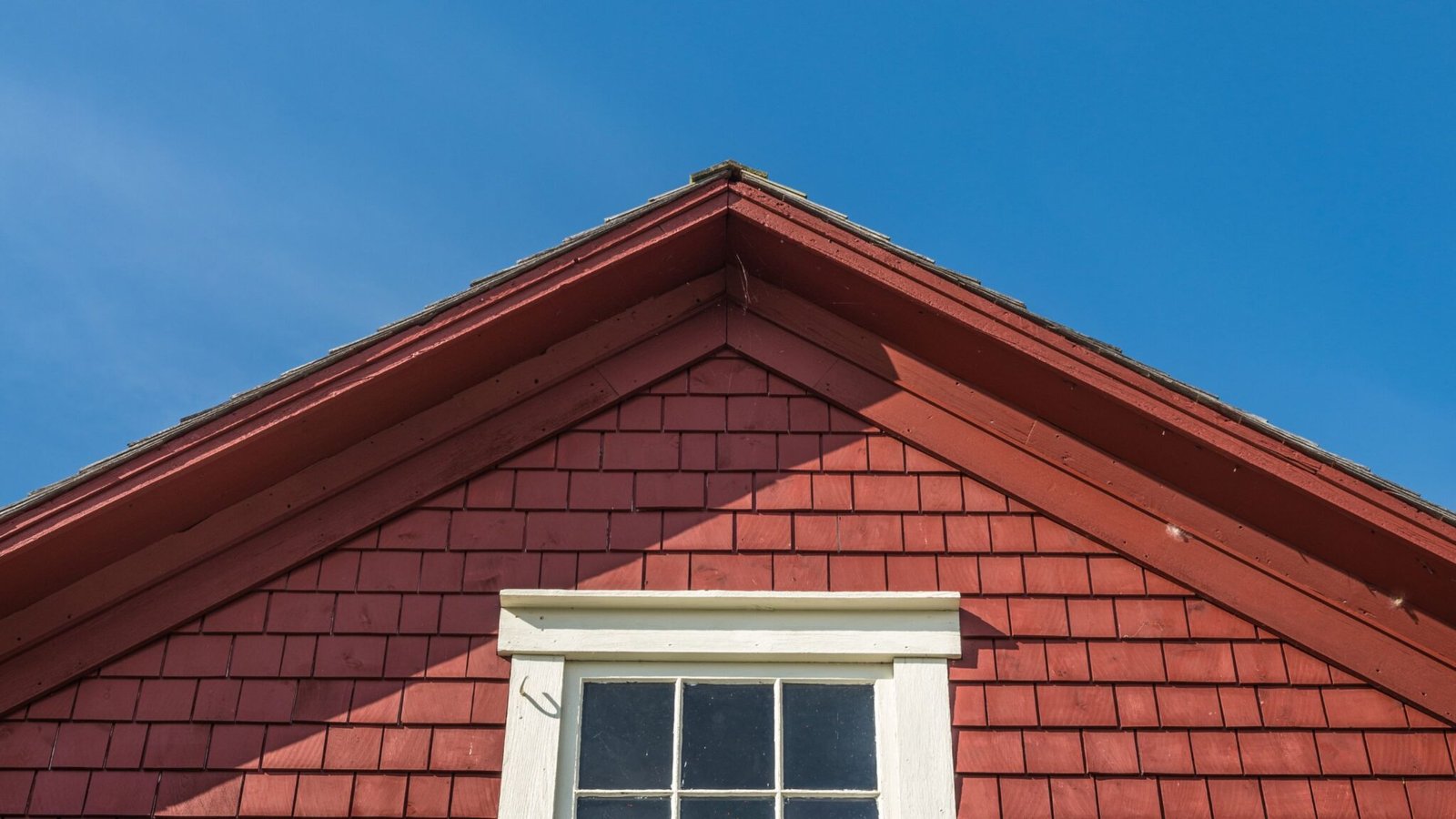 How is Roof Pitch Measured: A Simple Guide to Accurate Calculation